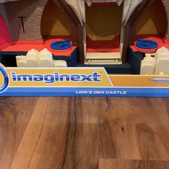 Fisher-Price | Toys | New 24 Fisher Price Imaginext Lions Den Castle ...